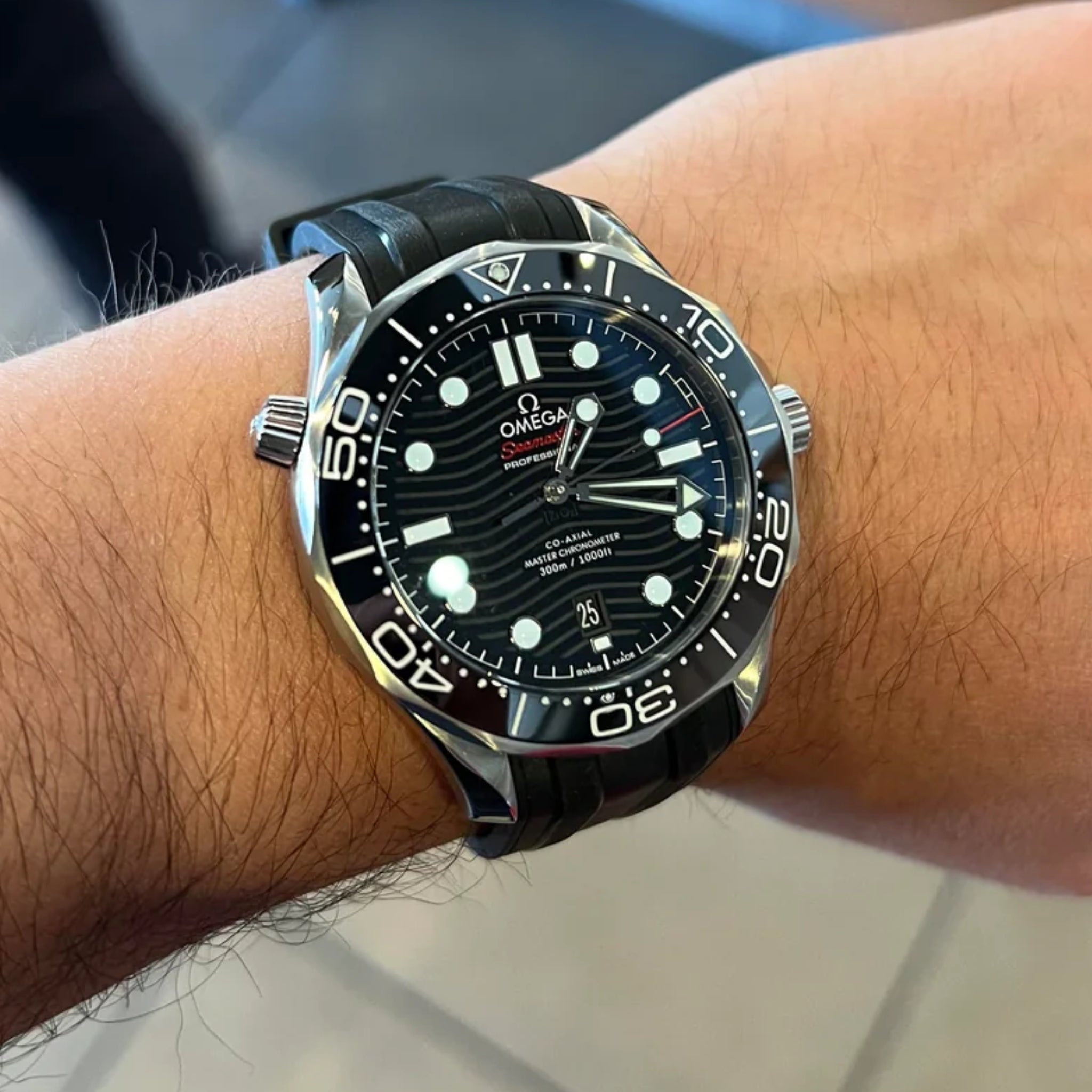 Omega Seamaster Diver 300M Straps – High-Quality Rubber Bands | Helvetus®