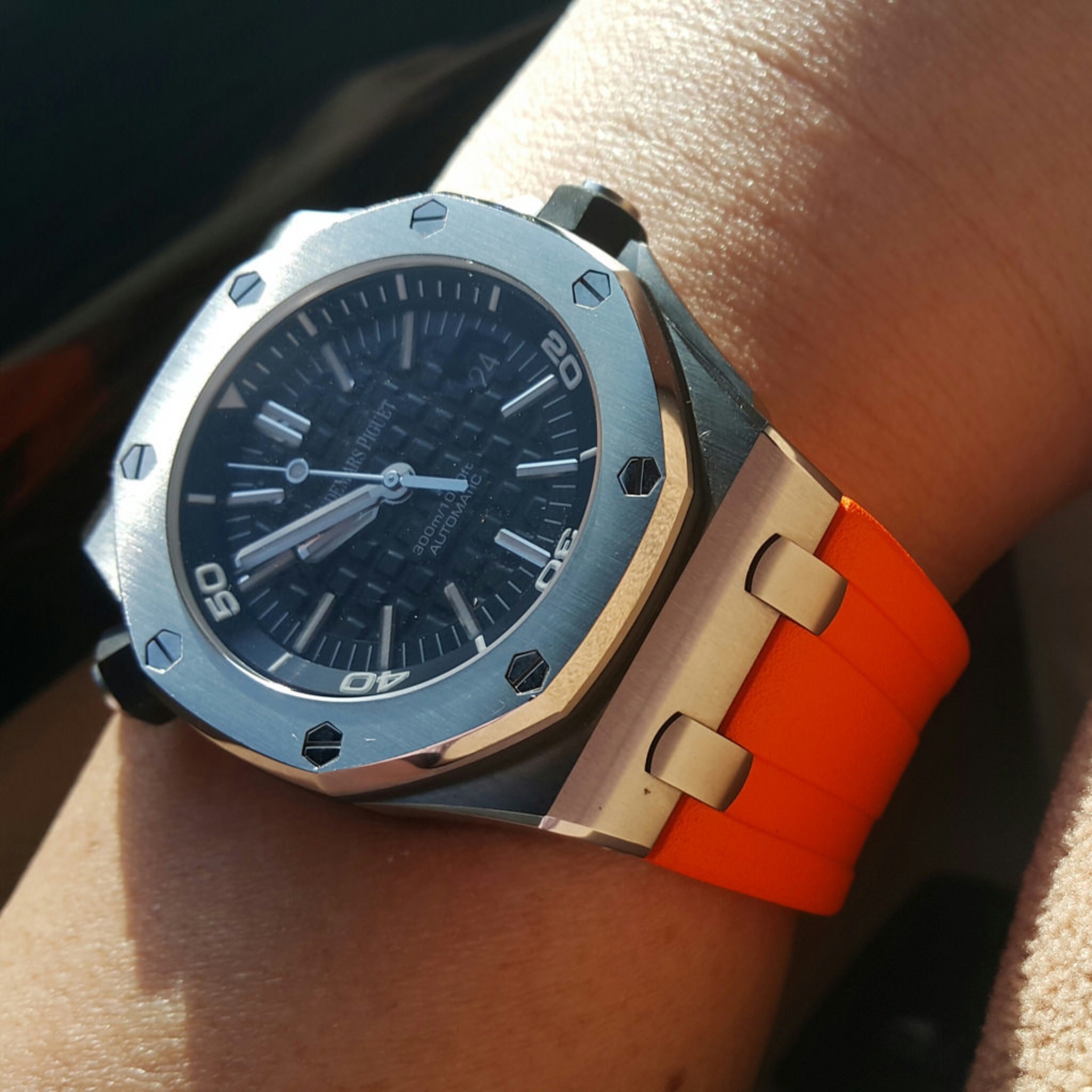 Audemars Piguet Diver Rubber Strap in Orange - Helvetus® Switzerland